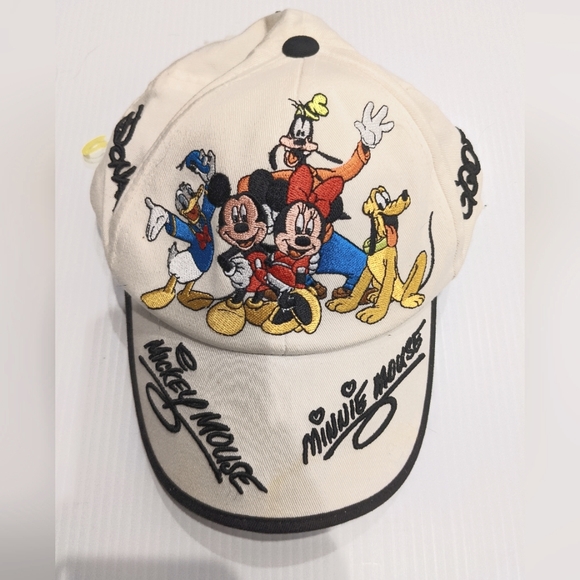 Disney | Accessories | Vintage Walt Disney World Embroidered Character ...